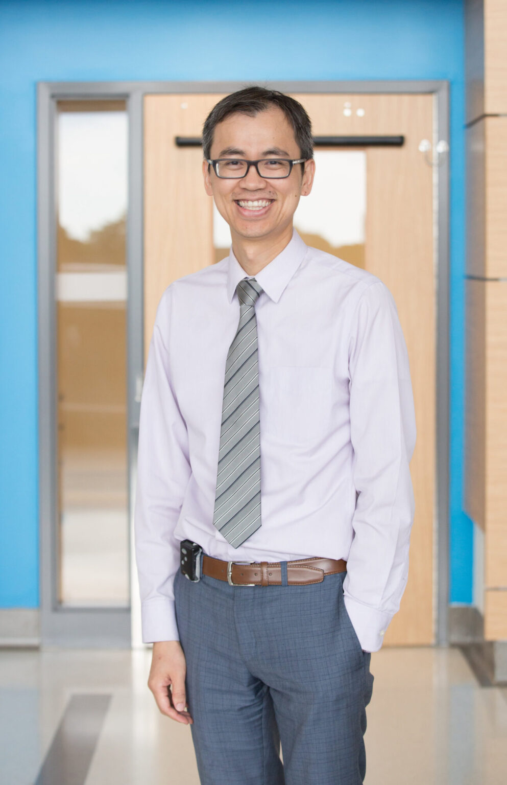 Dr. Huynh, Division Head of General Surgery, on the da Vinci Xi